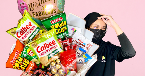 24hrs Blooms and Balloons |Her or His Favourite snacks